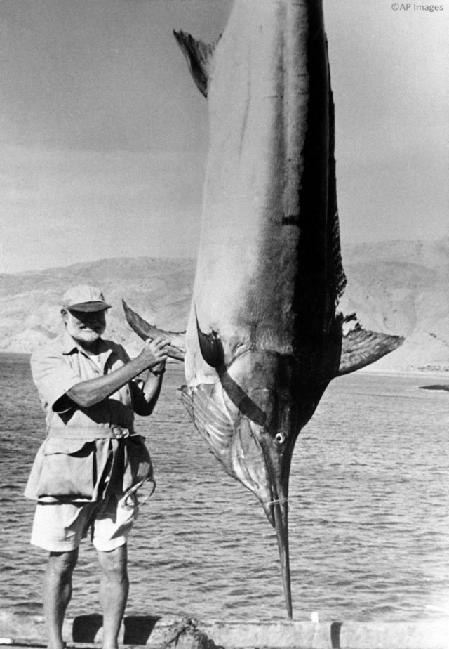 20 Amazing Photographs of Ernest Hemingway Posing With Big Fishes ...