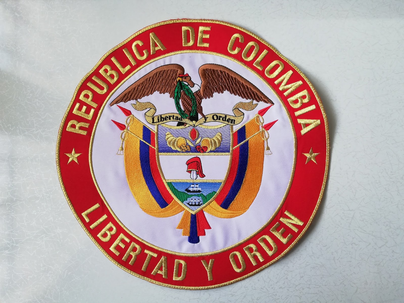 ESCUDO COLOMBIA BORDADO