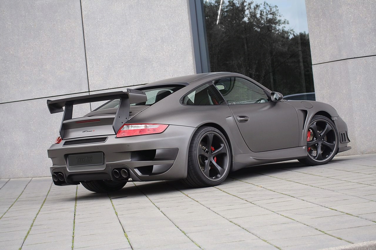 THE TOTAL TUNING: PORSCHE 911
