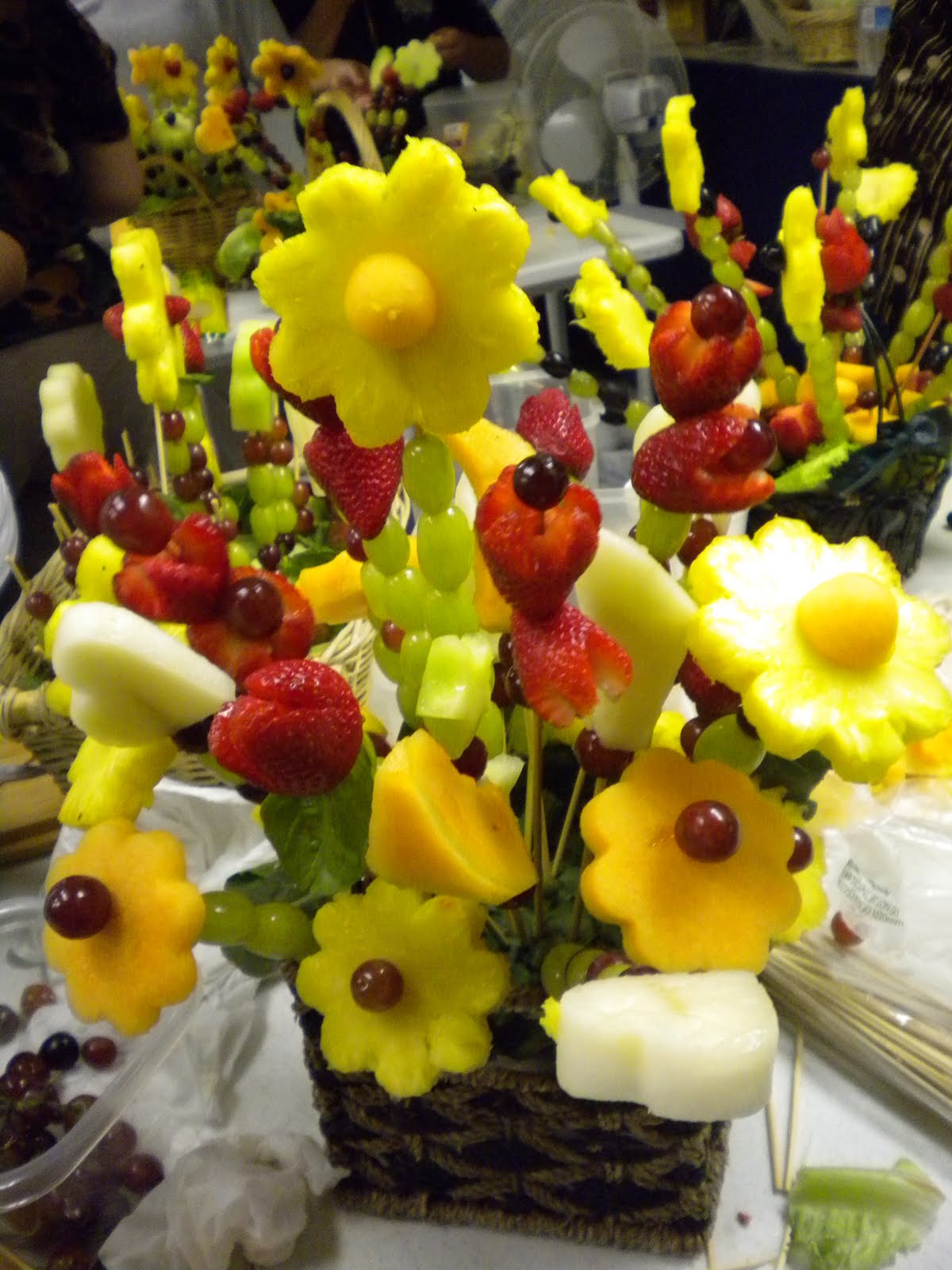 Craft & pastry: Make edible arrangements