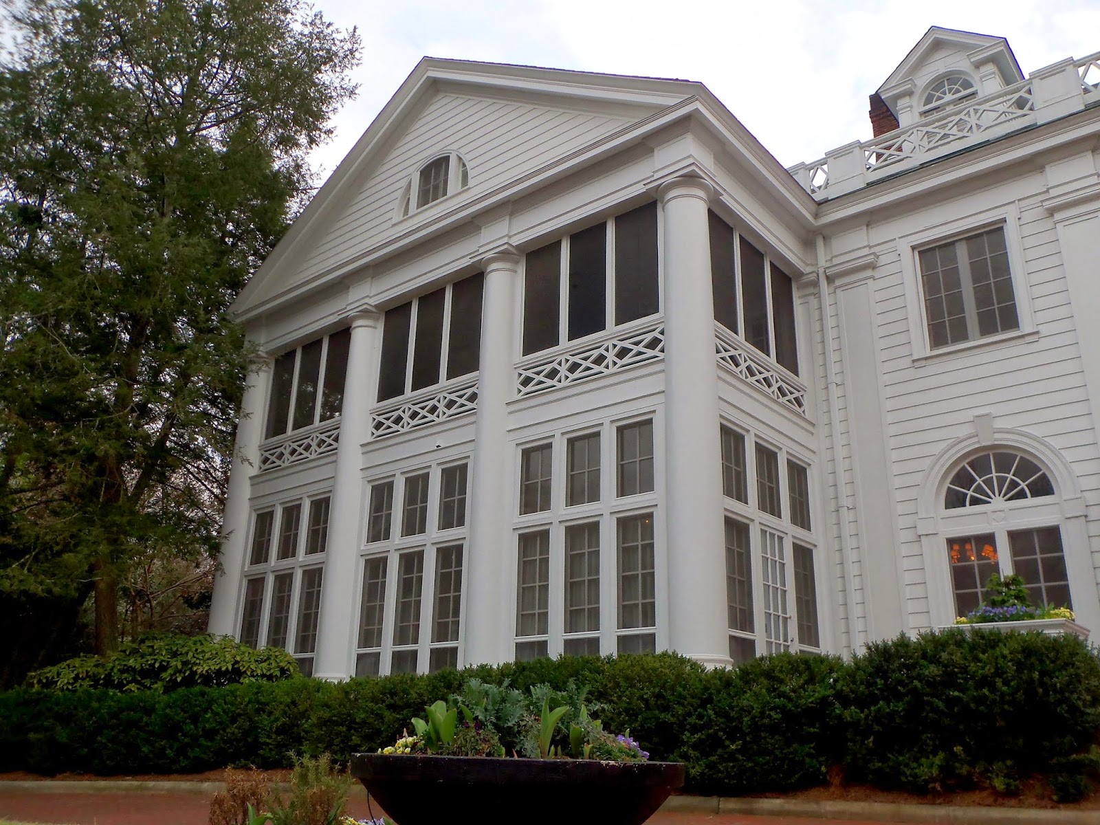 Kiki Nakita: A Tour of The Duke Mansion