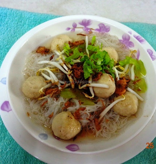 My Kuali: Mee hoon sup dengan bebola ayam