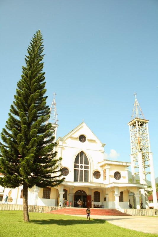MANGGARAI - FLORES - NTT: Gereja Katedral Ruteng dalam Foto