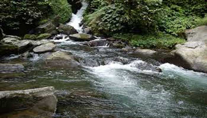NIKMATI JERNIHNYA AIR TERJUN CURUG CIPENDOK DI LERENG GUNUNG SLAMET ...