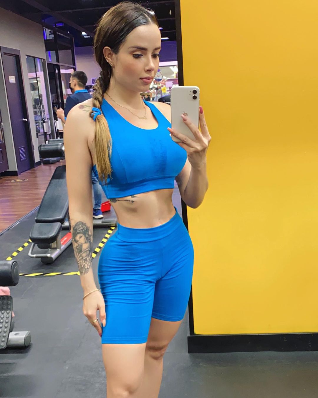 isabel vera Instagram Clicks Nov-2020