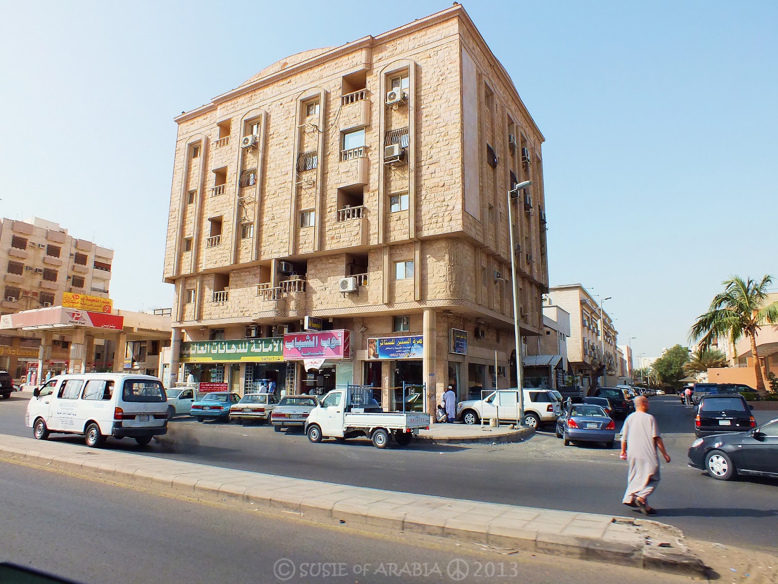 Jeddah Daily Photo Jeddah Street Scene