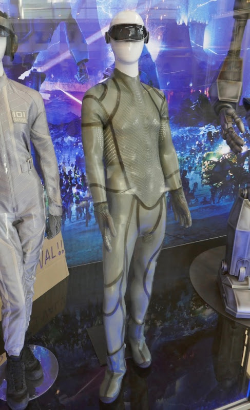 Hollywood Movie Costumes and Props: Ready Player One movie costumes and ...