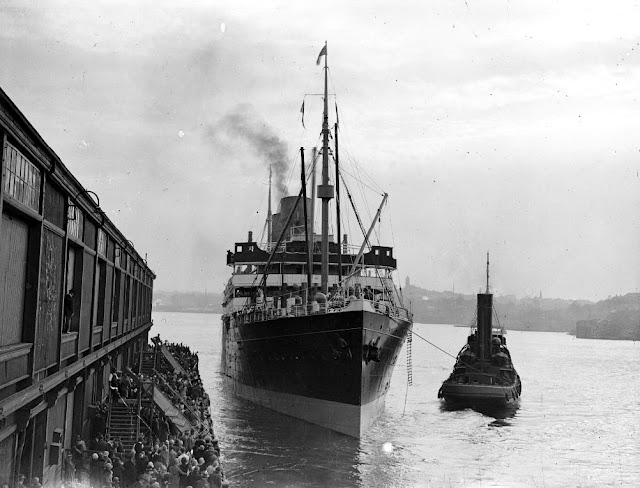 Wanted On Voyage: TRUE NORTH to SOUTHERN CROSS: R.M.S. NIAGARA