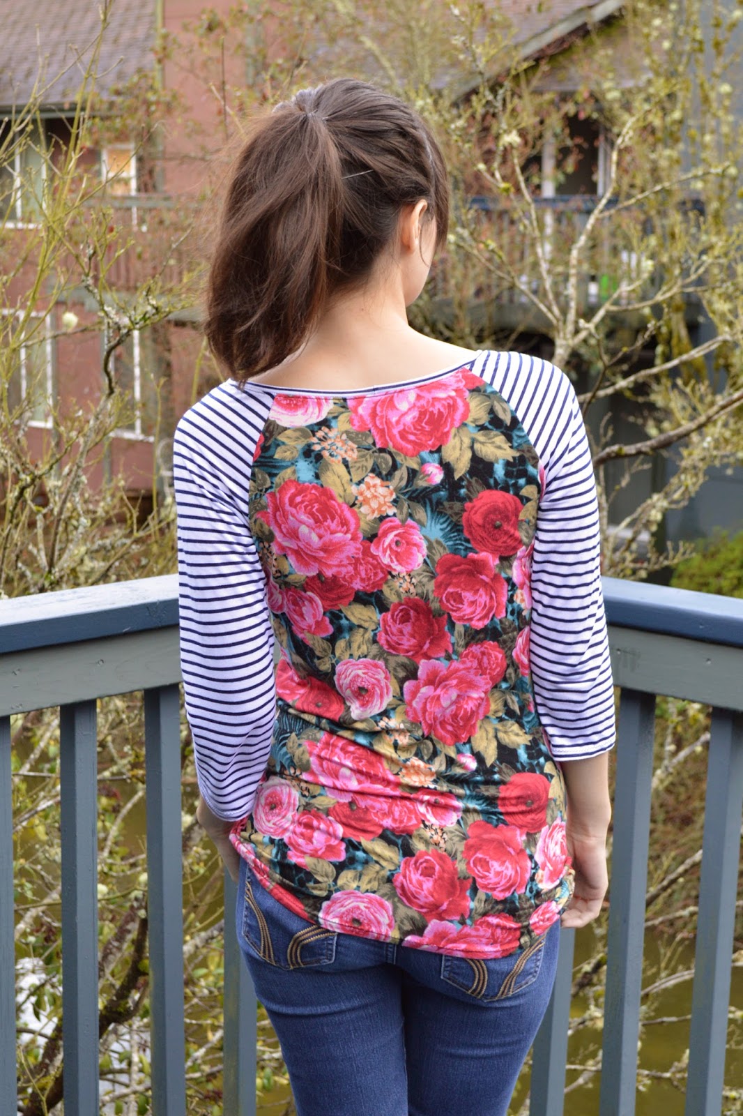 Raglan Pattern Tour: Peekaboo Rainier Raglan | The Art of Oh