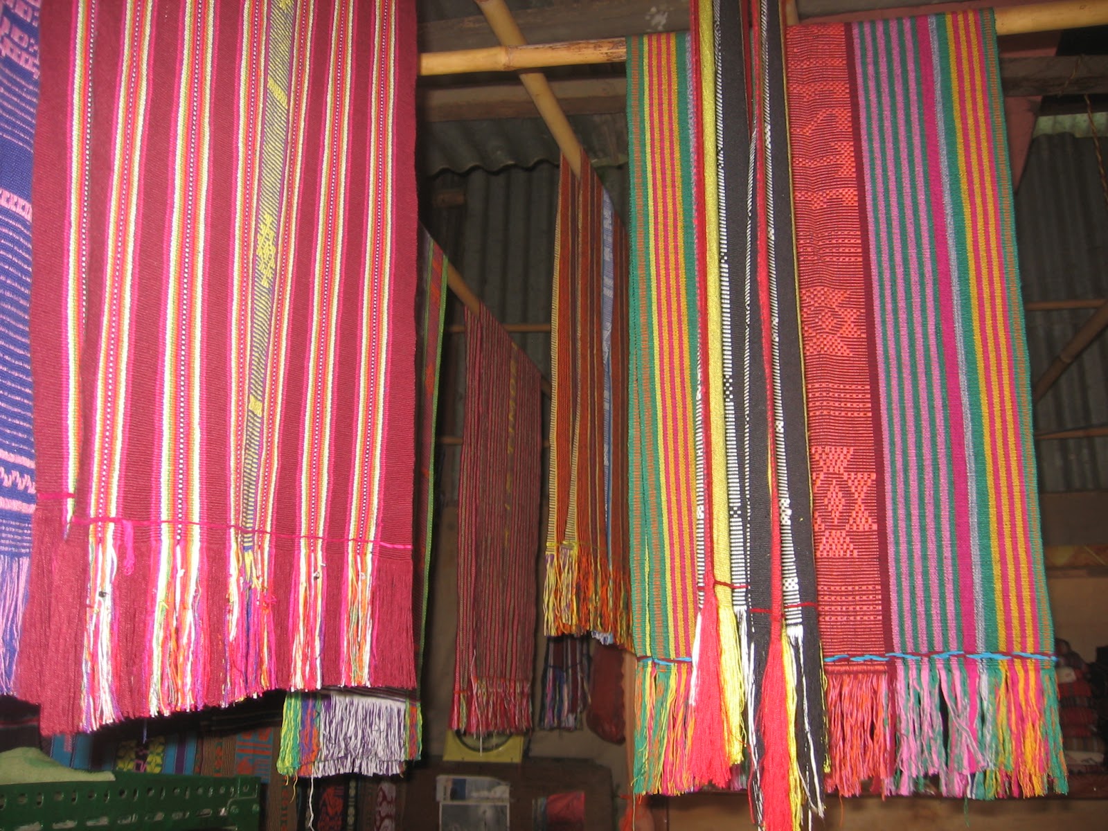 TLcultura: Tais Timor: the expression and the reality