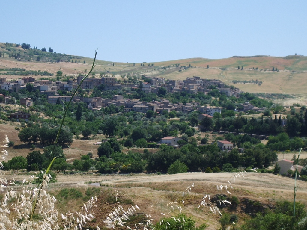 BLUFI (Palermo) - UNA PICCOLA OLANDA IN SICILIA… IL PAESE DEI TULIPANI