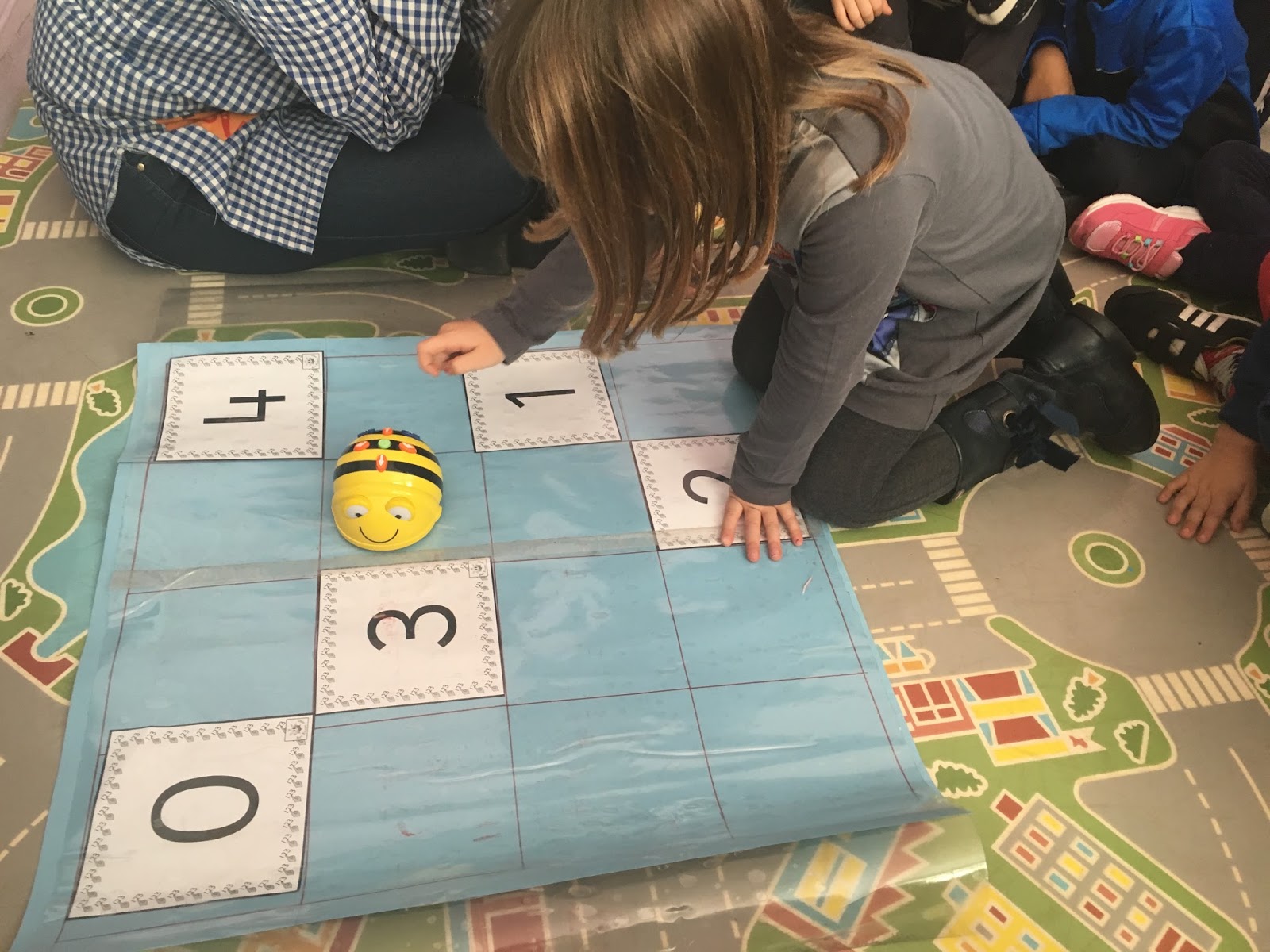 EL VIAJE DE BEE BOT