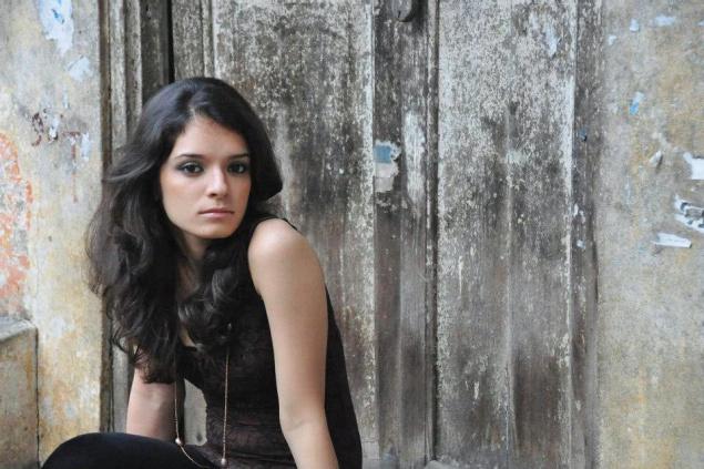 Tamil Movie Songs Lyrics in English and Tamil: Maalavika Manoj Hit Songs