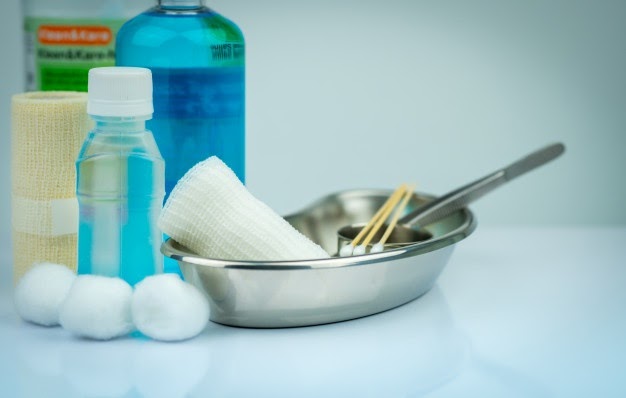 Hydrogen Peroxide: A Potential Wound Therapeutic Target