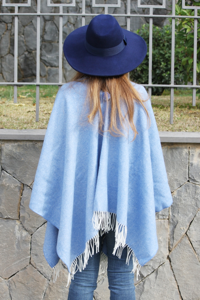 BLOG DE MODA Y LIFESTYLE: CON MI CAPA AZUL