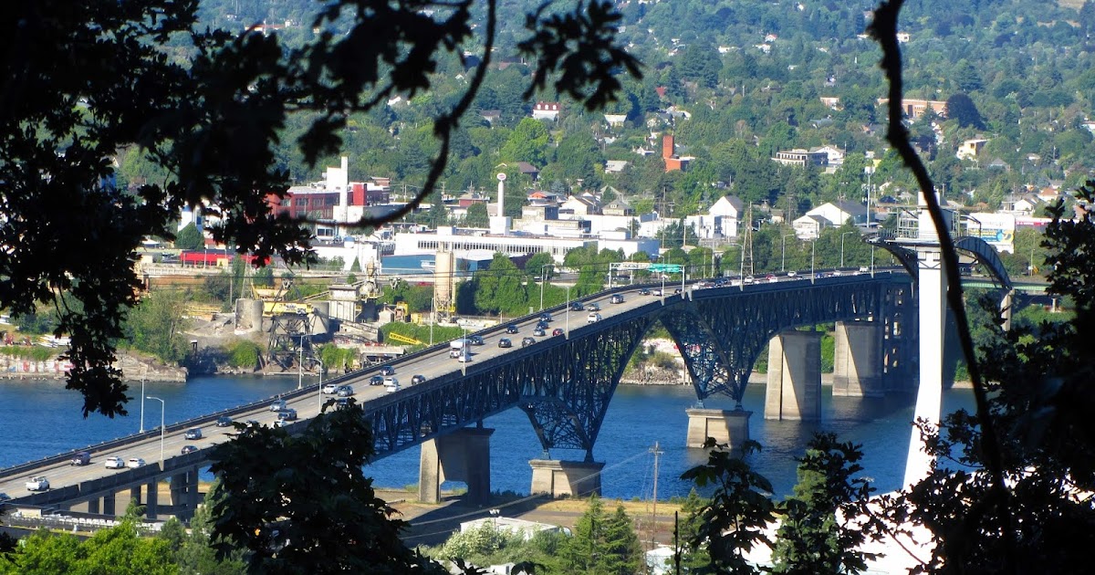 The ZehnKatzen Times: The Ross Island Bridge From Terwilliger Blvd