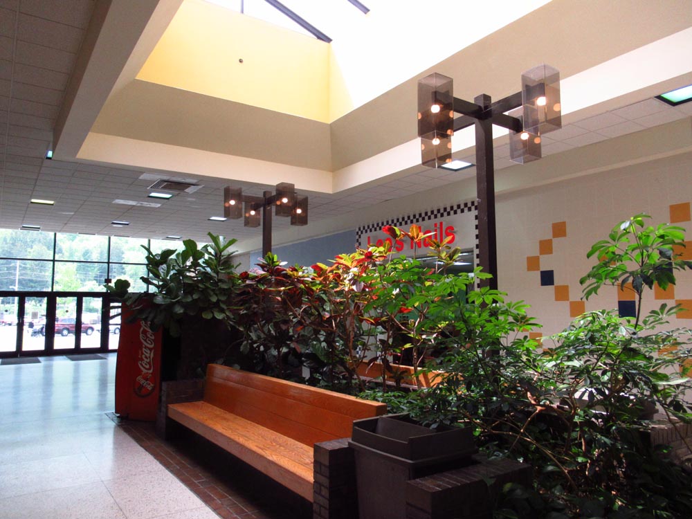 Sky City: Retail History: Warren Mall: Warren, PA