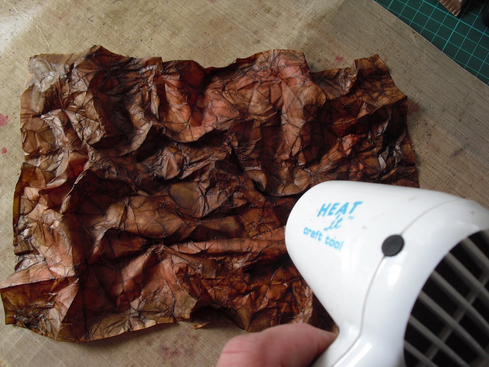 Neelz Expressionz: Paper Transformation Tutorial as promised.