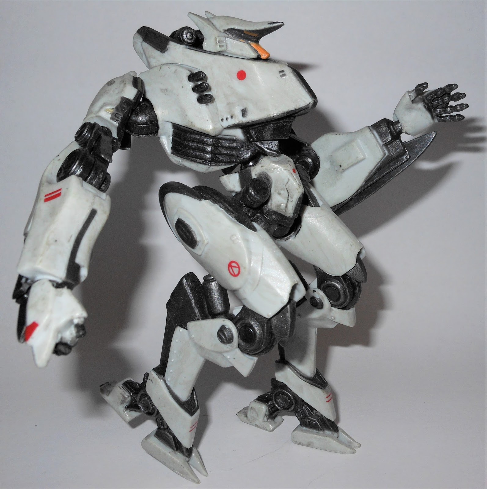 Figuras de Acción A Go-Gó: TACIT RONIN (PACIFIC RIM)