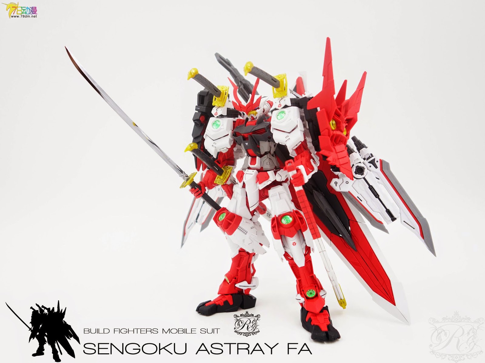 Gundam Family: MG 1/100 Sengoku Astray Gundam "Ver Full Armor" Custom Build