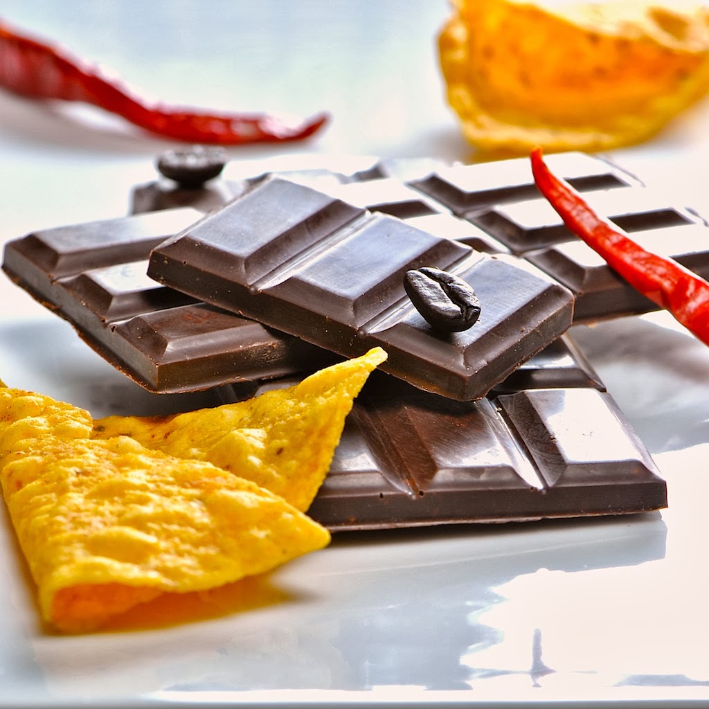 JULES FOOD...: My first chocolate bar...Chip n' Chipotle Dark Chocolate