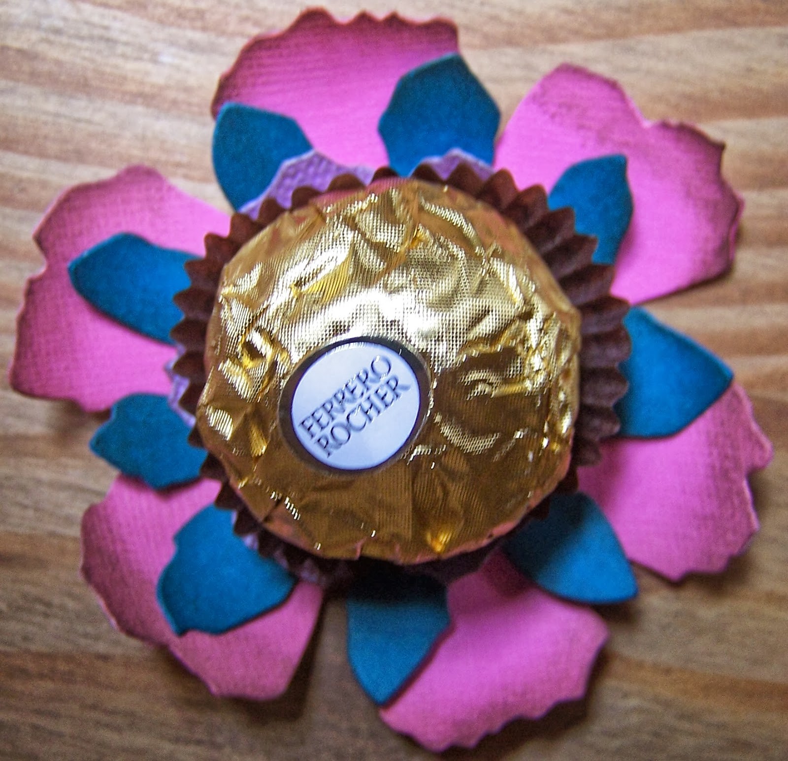 time2craft: Ferrero Rocher Flower