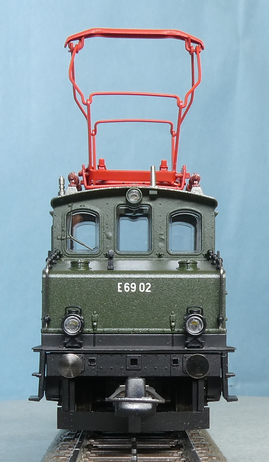 ドイツ連邦鉄道 支線用電気機関車 BR E 69 02号機 (TRIX 22551)