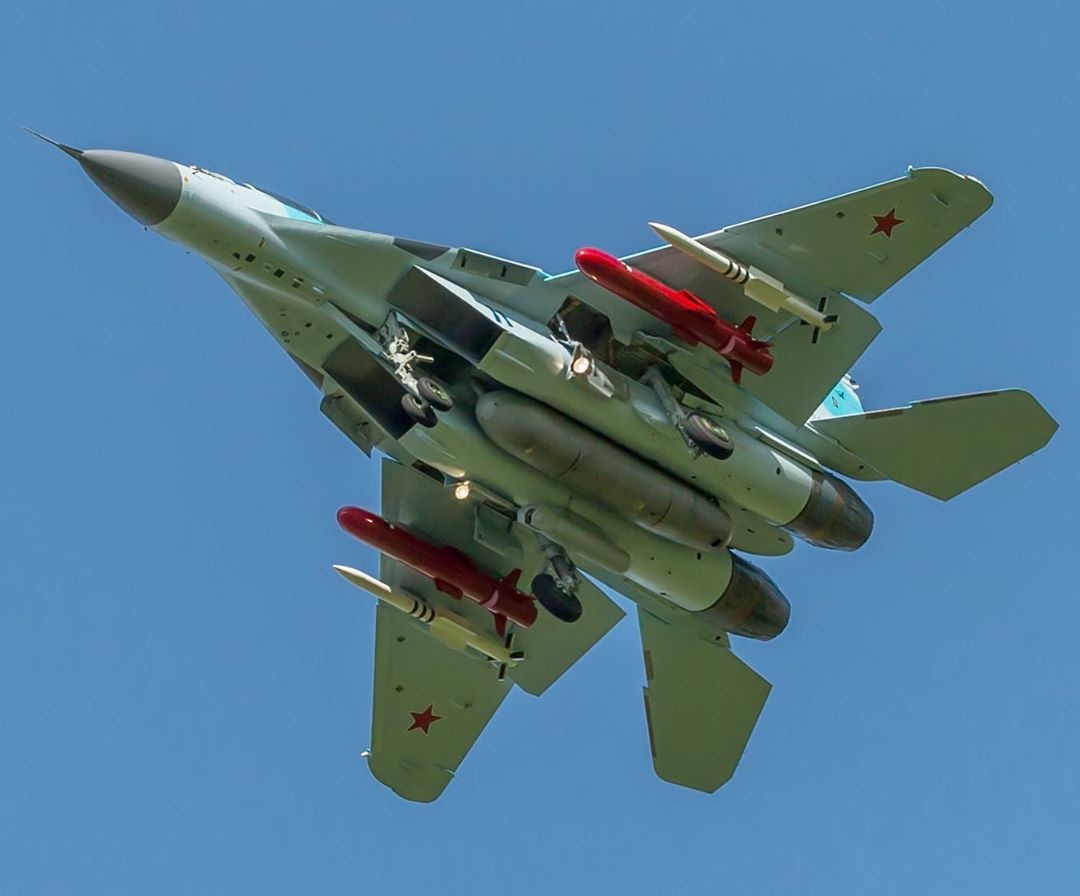 Historia y tecnología militar: MiG-35UB realizando pruebas