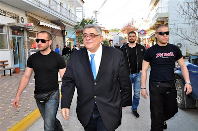Μεραρχια να τον φυλαει ζητει τωρα ο Μιχαλολιακος - Καναπεδάτος