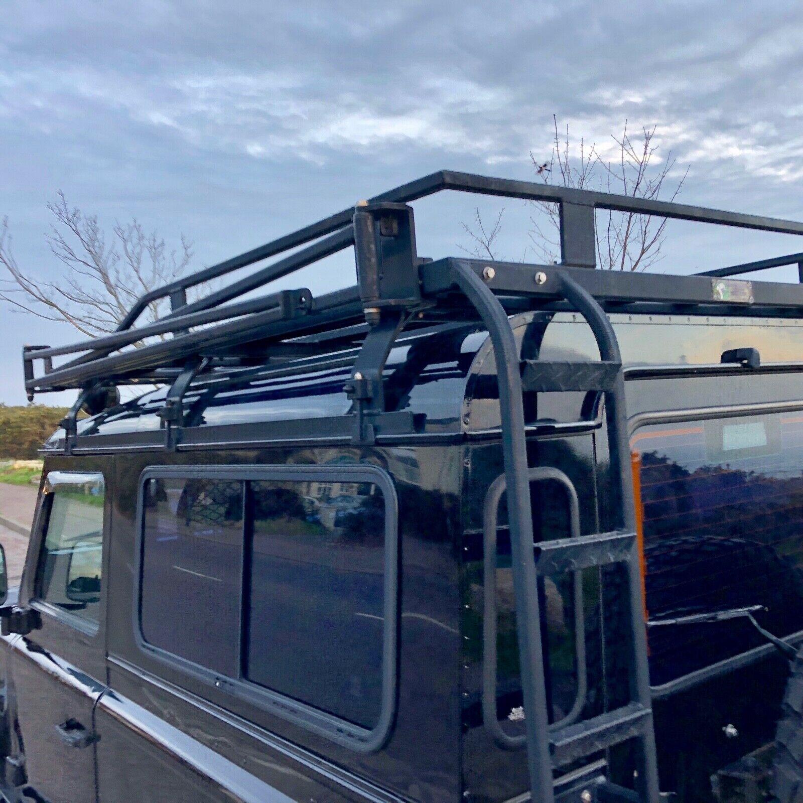 Landrover Defender: LANDROVER DEFENDER 90 / TD5 / LOW MILAGE / FULLY ...