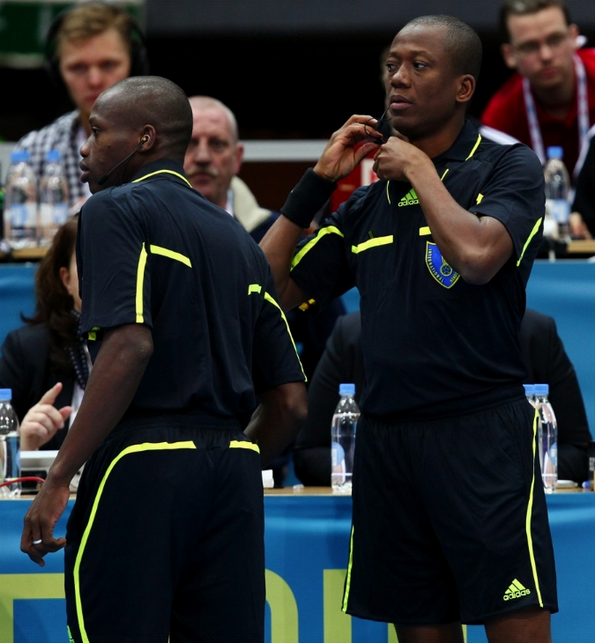 FFHB - Les arbitres de handball en route vers le professionnalisme ...