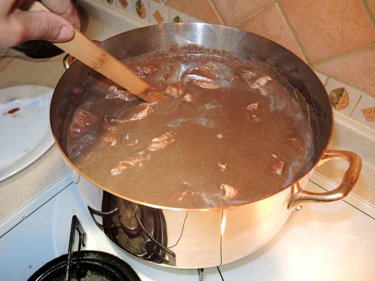 Do Cook's At Home: Dinuguan or Tidtad (Pork Blood Stew)