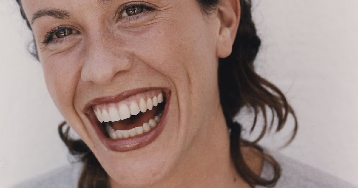 ALANIS MORISSETTE RELANÇA "SUPPOSED FORMER INFATUATION JUNKIE" PARA ...