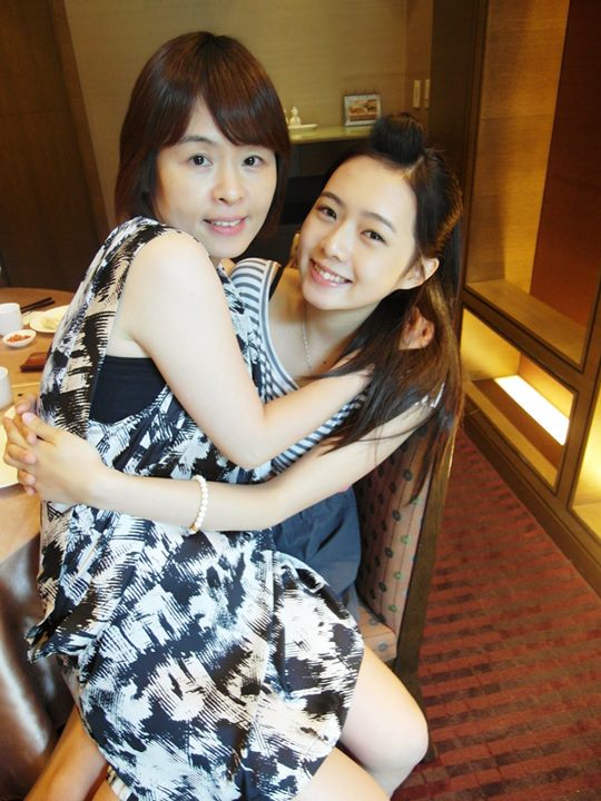 beauty正妹秀: 簡廷芮( Dewi Chien )難擋的青春美貌！美顏正妹