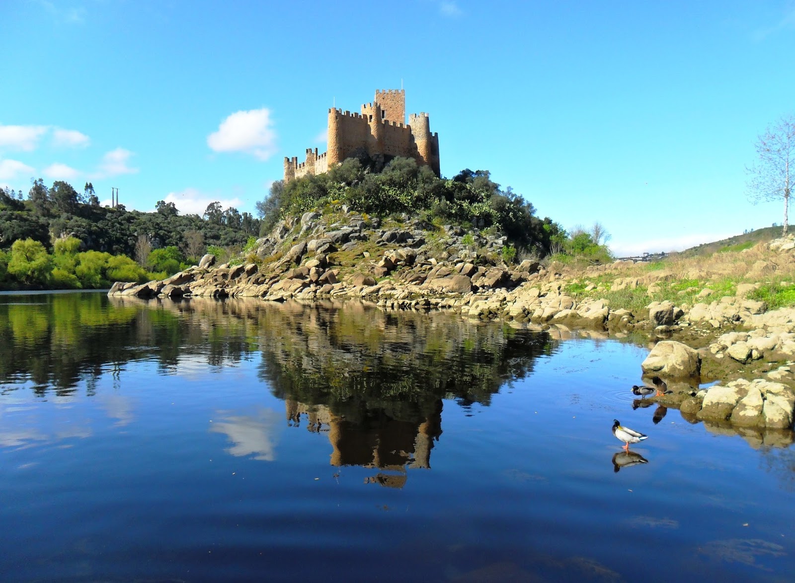 Monumentos e Sítios: Castelo de Almourol
