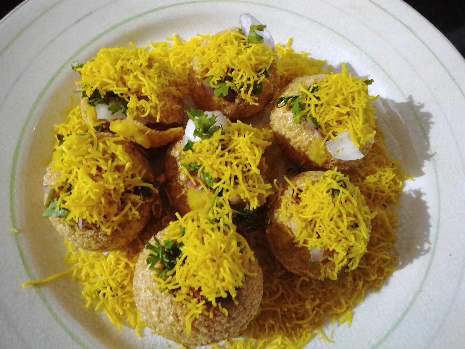 Sev puri
