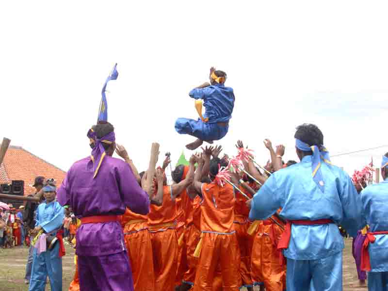 Variety Style of Garut Art Traditions | Alioting - Best Information