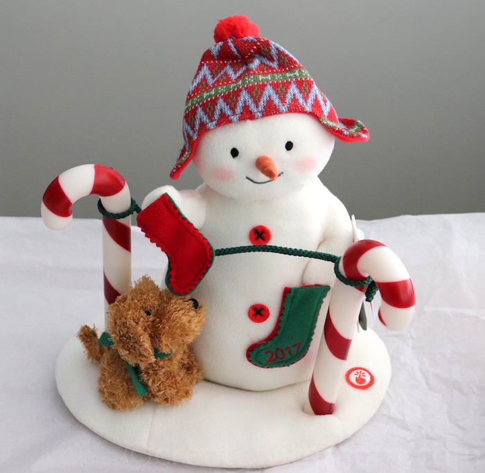 Create With Mom: Hallmark Gifts for the Holiday and Giveaway