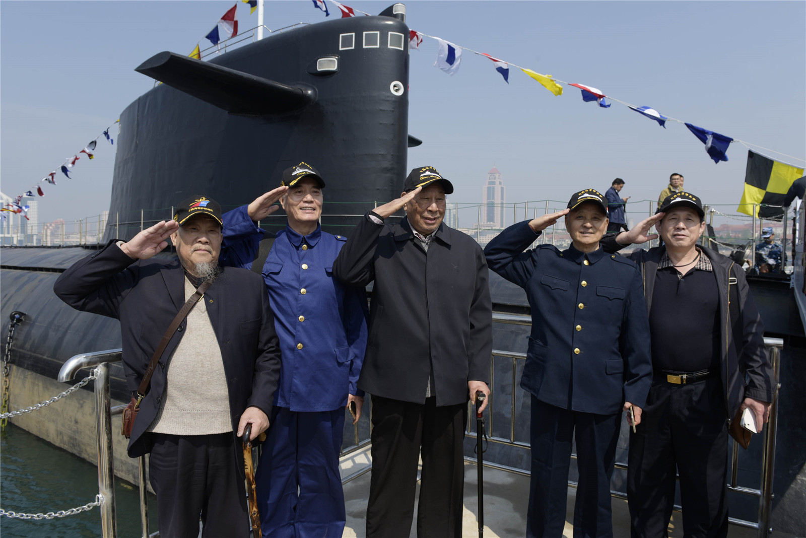 China Defense Blog: China's retired nuclear-powered submarine opens to ...