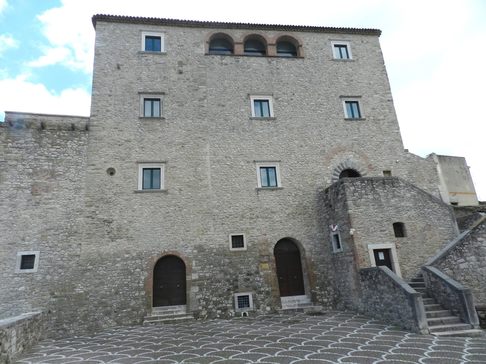 Un borgo in 5 foto: Gambatesa (Molise)