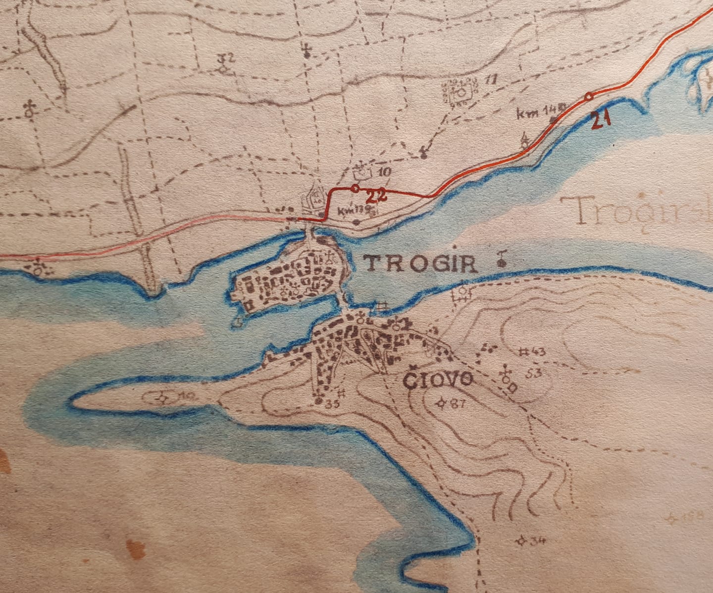 TROGIR KROZ POVIJEST: STARE KARTE