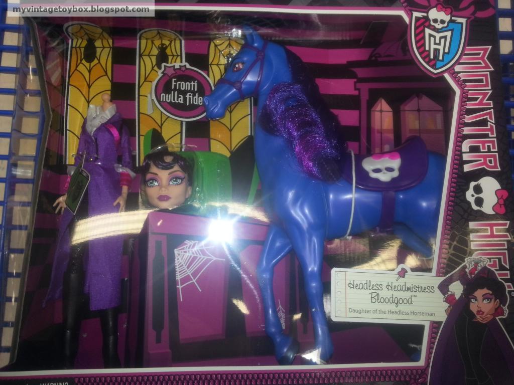 R2Collectoo's Toy Box: My Collection Picture Post- Monster High Dolls