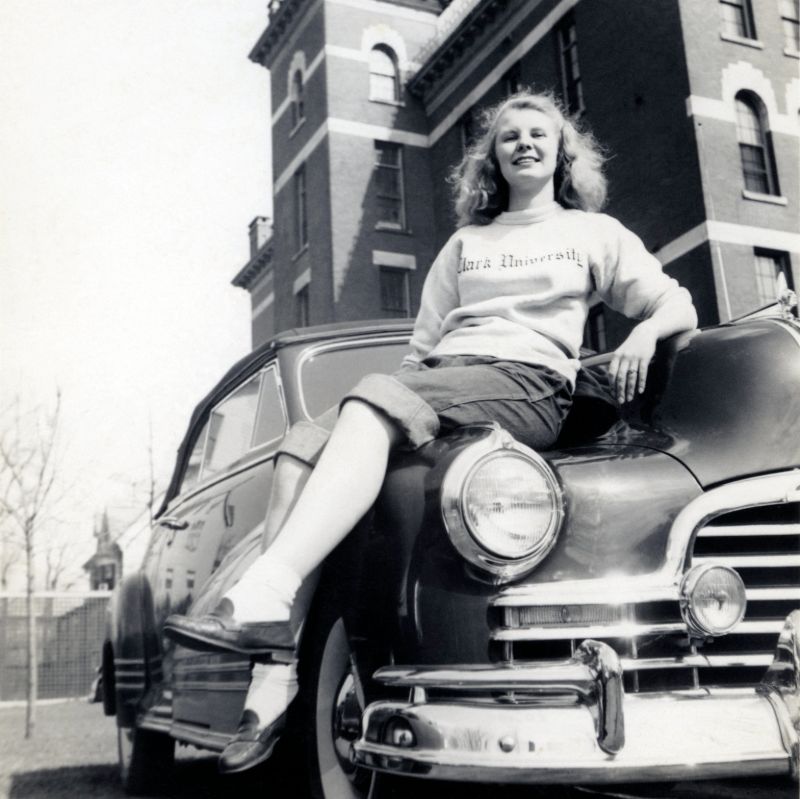 30 Cool Photos of the 1940s Women in Jeans ~ Vintage Everyday