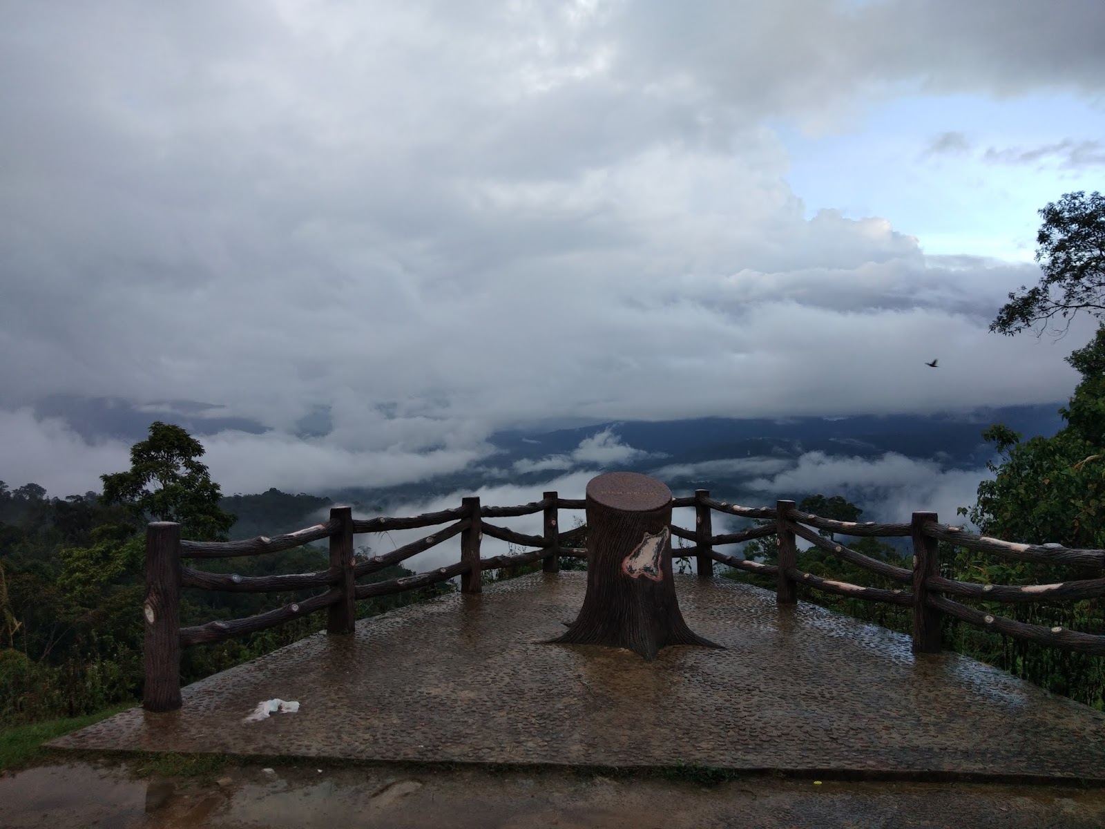 Garagas Hikers: Perjalanan ke puncak Gunung Murud (Lawas , Sarawak )