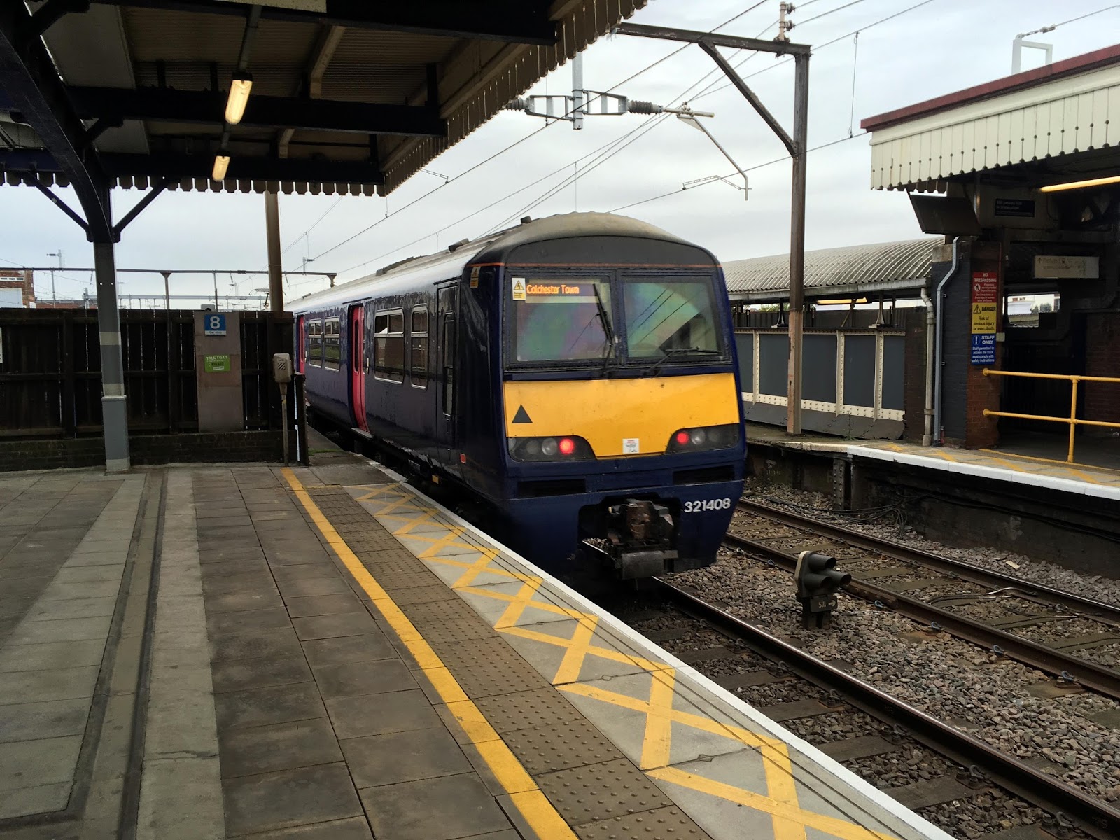 British Diesels and Electrics: Class 321 (BREL York ER/LMR Outer ...