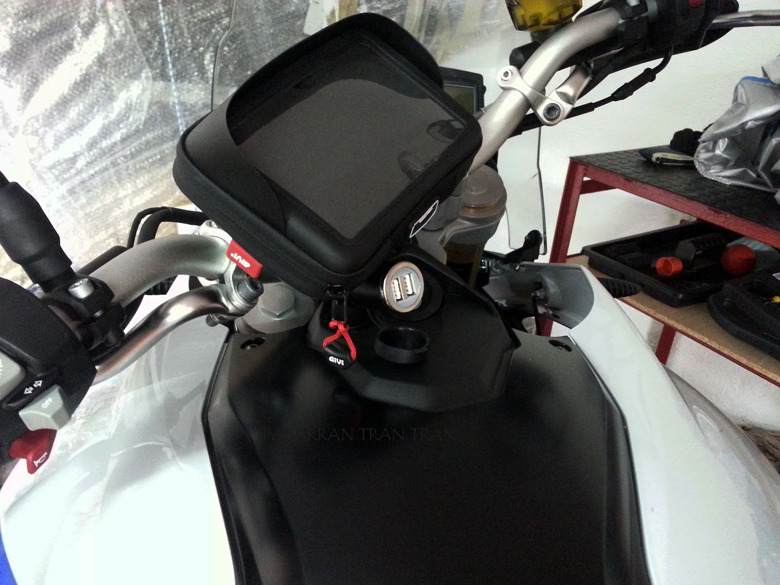 Patarran Tran Tran: BMW f800GS. Trail Forever. Porta GPS Universal Givi ...