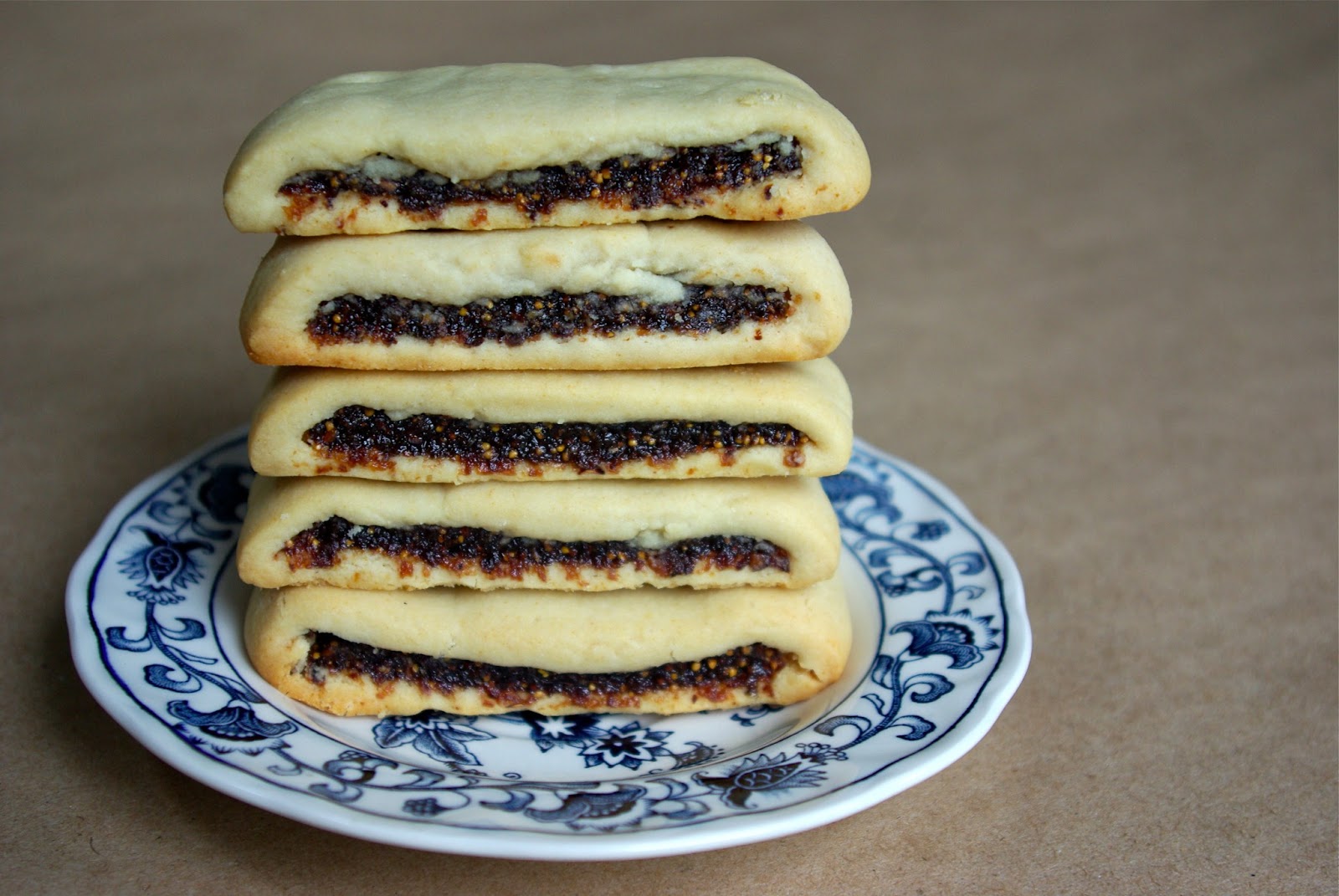 Sciuridae: Fig Newtons (Primal/Paleo)