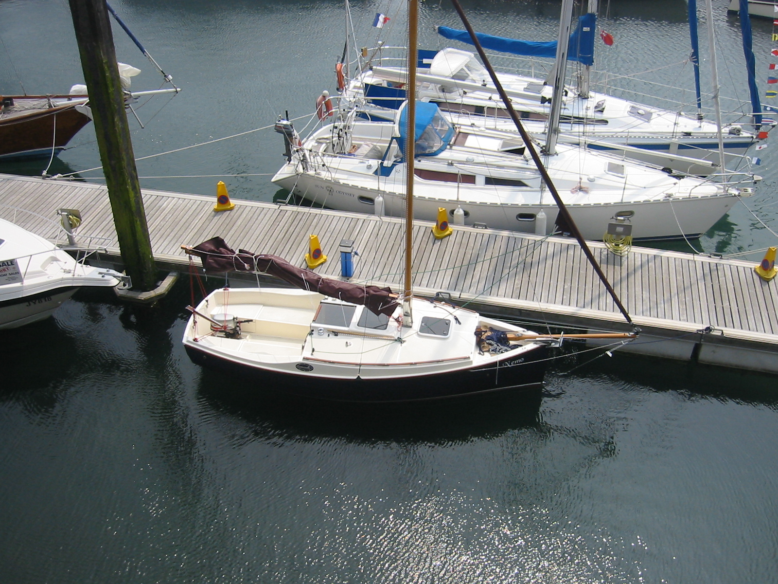 Simple Sailing Low Cost Cruising: Cape Cutter