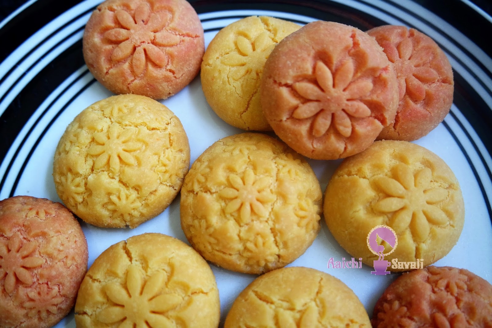 Eggless Custard Cookies - Aaichi Savali