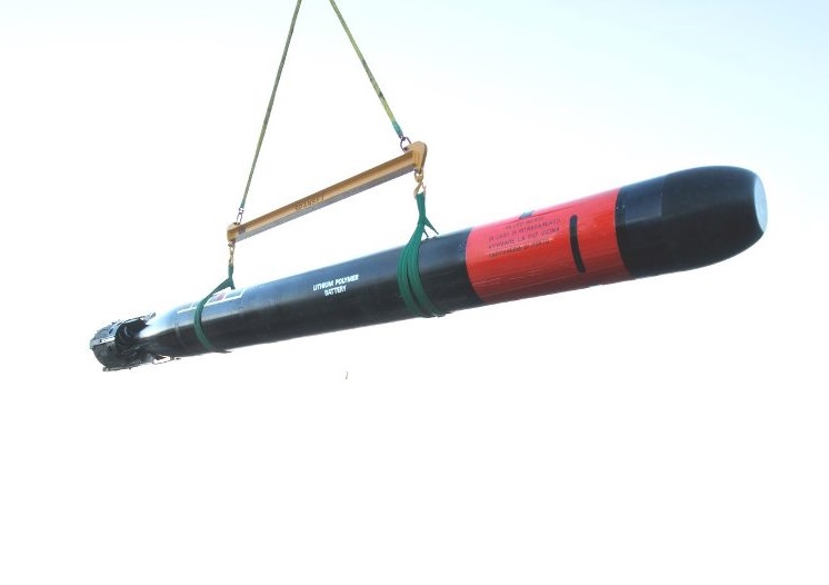 DEFENSE STUDIES: TNI AL Uji Coba Penembakan Torpedo Black Shark